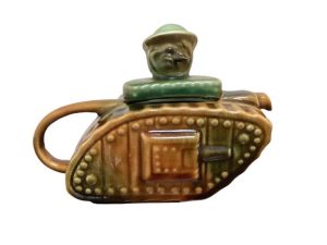 The Sadler Tank Teapot information and price guide